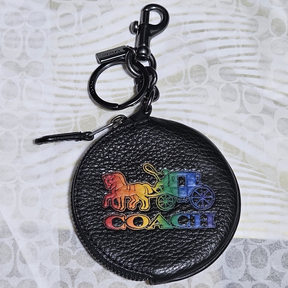Coach | Accessories | Coach Circular Coin Pouch With Horse And Carriage ...